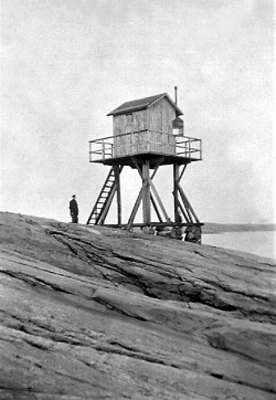 Måkholmen - fyrwiki